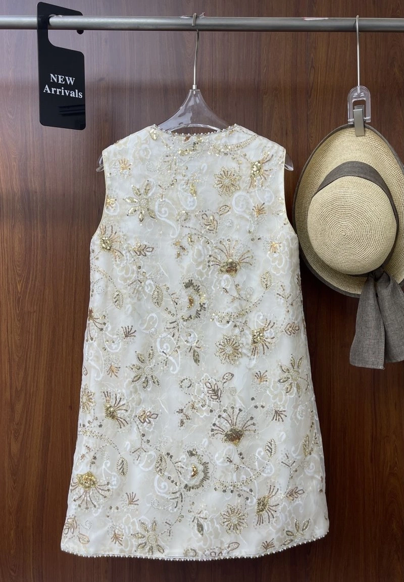 Low-cost Unclassified Brand Dress
