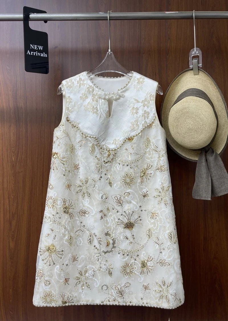 Low-cost Unclassified Brand Dress