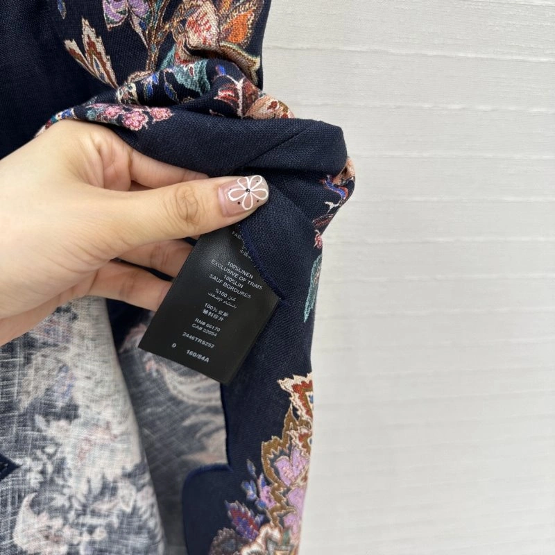 Brand-authenticated Unclassified Brand Dress