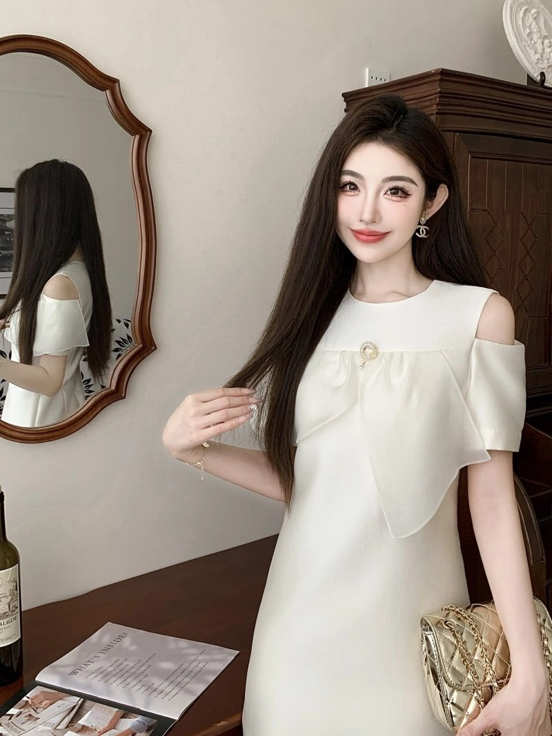 Value-priced Unclassified Brand Dress
