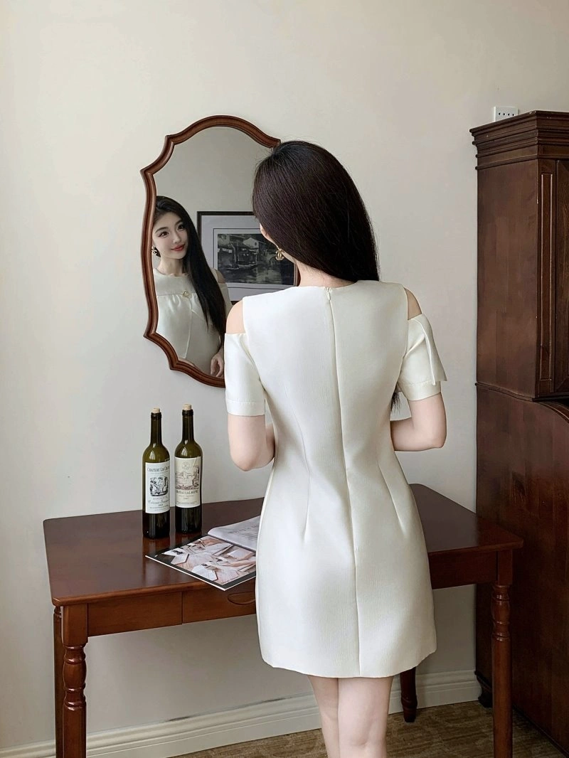 Value-priced Unclassified Brand Dress
