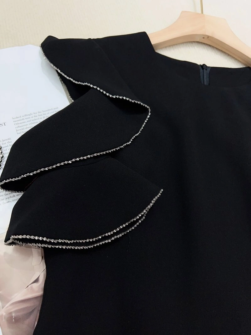 Indistinguishable Unclassified Brand Dress