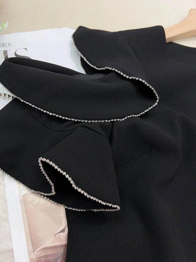 Indistinguishable Unclassified Brand Dress
