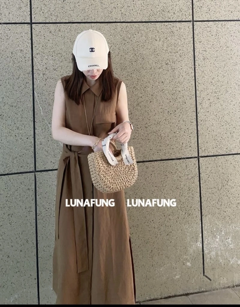 Low-cost Unclassified Brand Dress