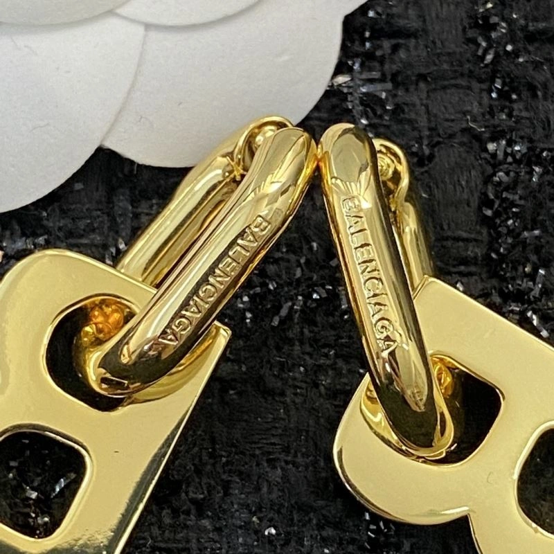 Value-priced Unclassified Brand Earrings