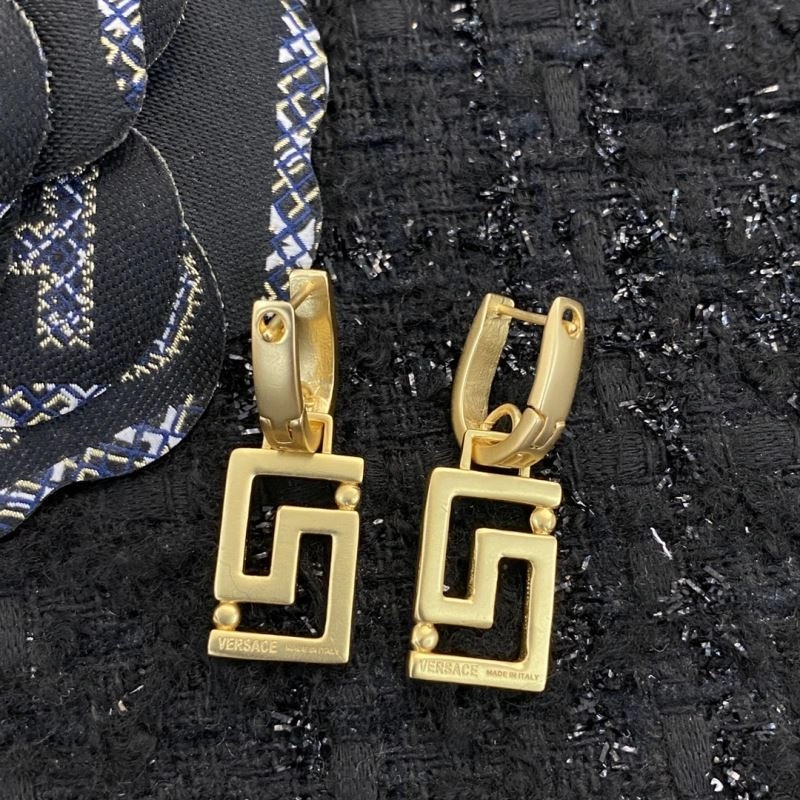 Unclassified Brand Earrings