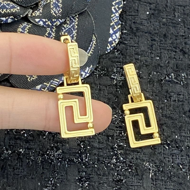 Unclassified Brand Earrings