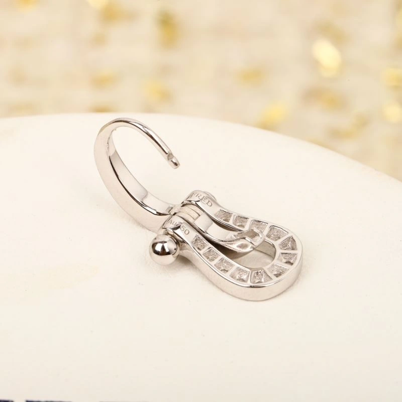 Accurate model Unclassified Brand Earrings