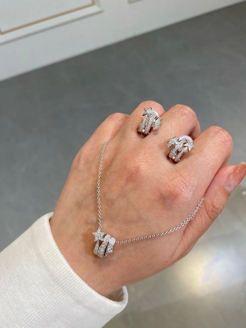 Value-priced Unclassified Brand Earrings