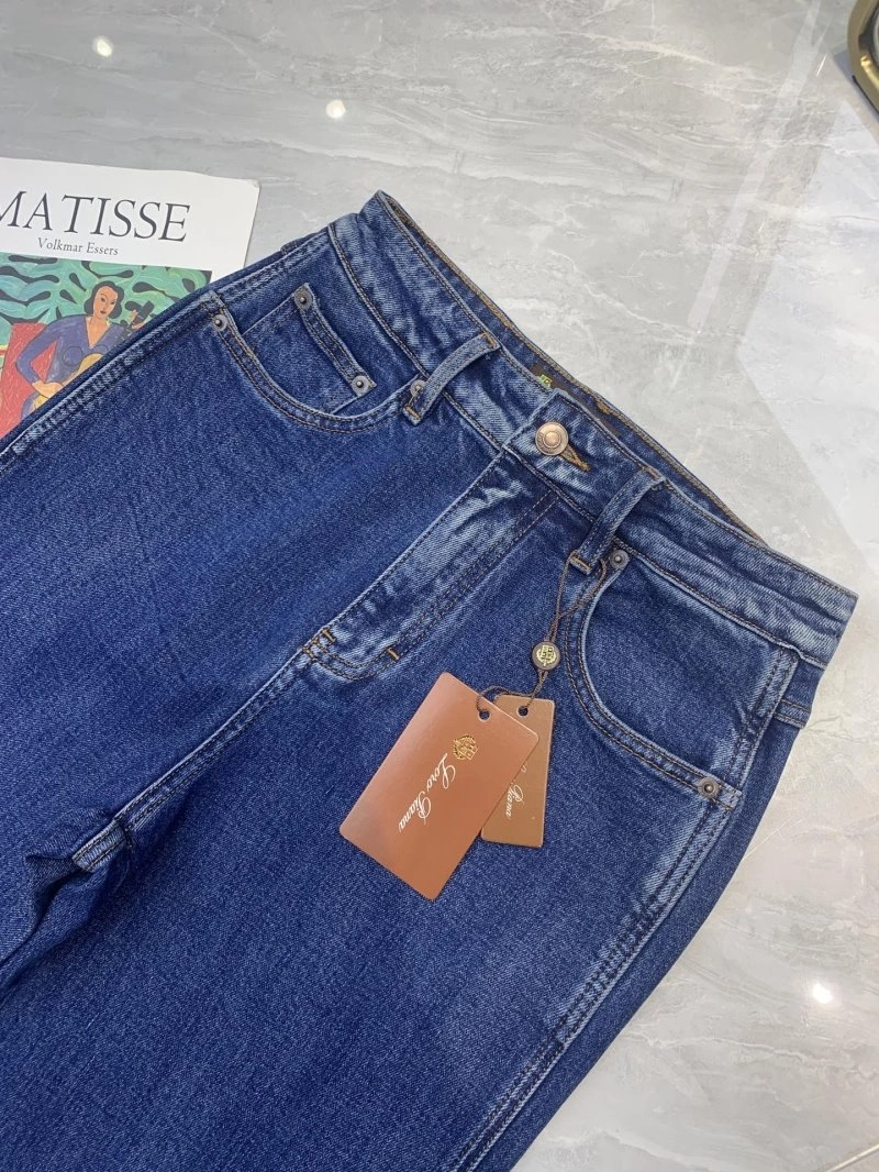 Inexpensive Unclassified Brand Jeans