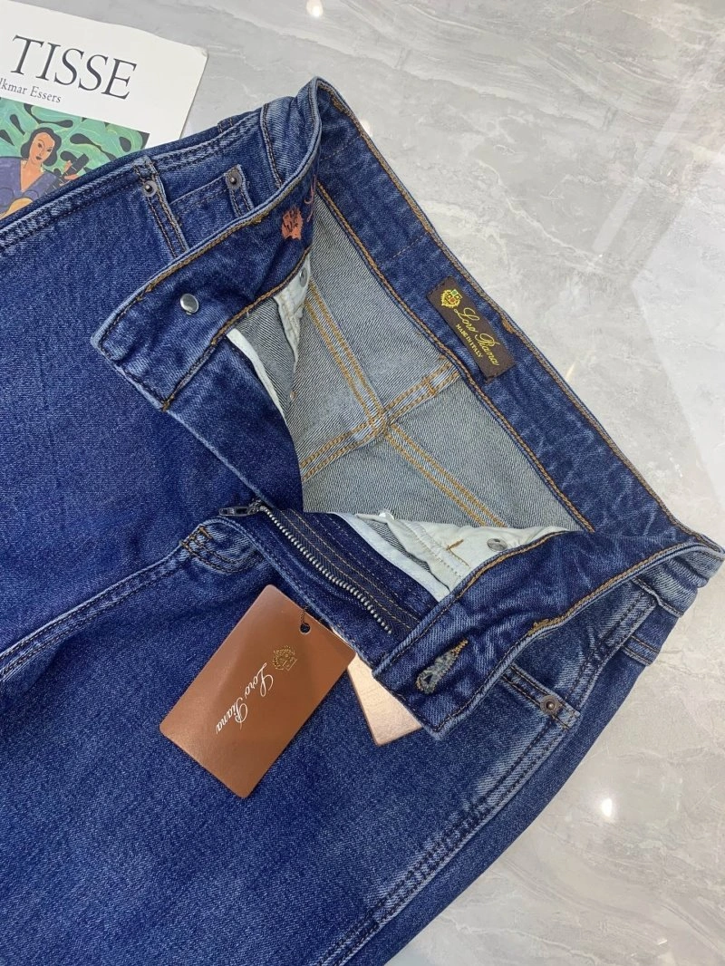 Inexpensive Unclassified Brand Jeans