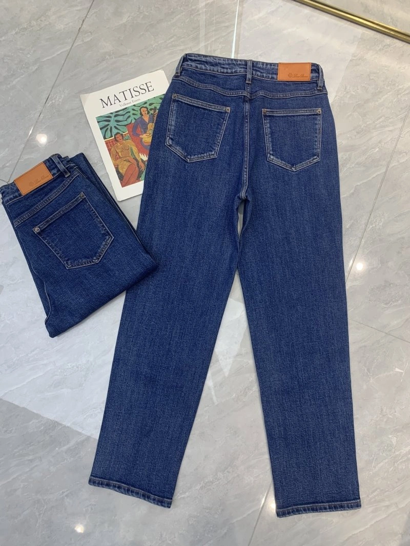 Inexpensive Unclassified Brand Jeans