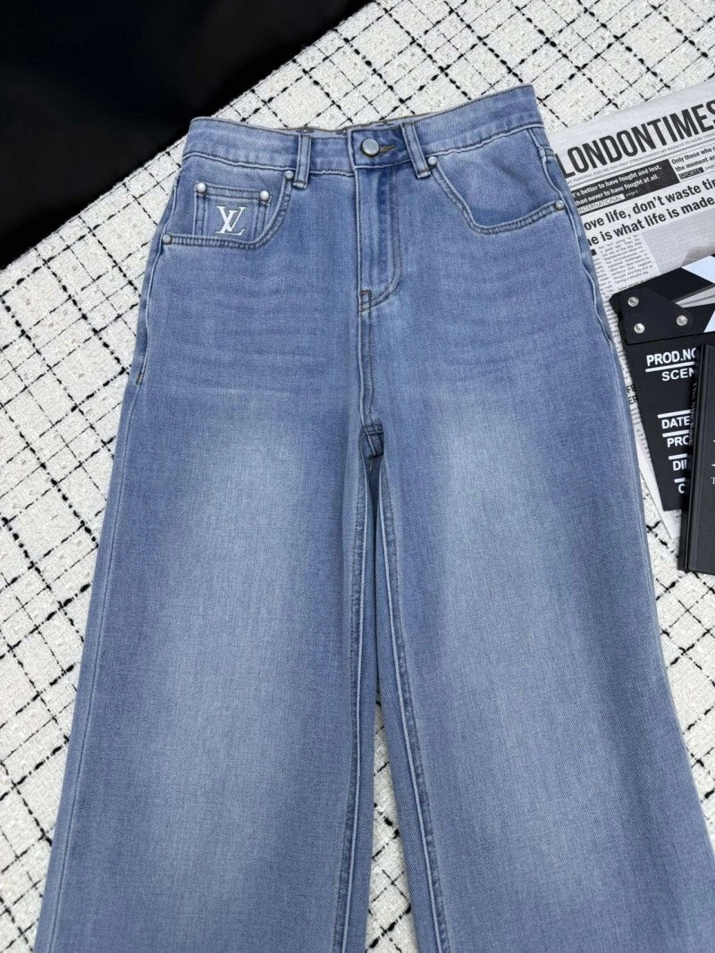 Indistinguishable Unclassified Brand Jeans