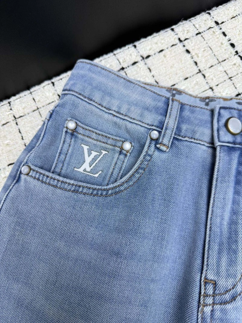 Indistinguishable Unclassified Brand Jeans