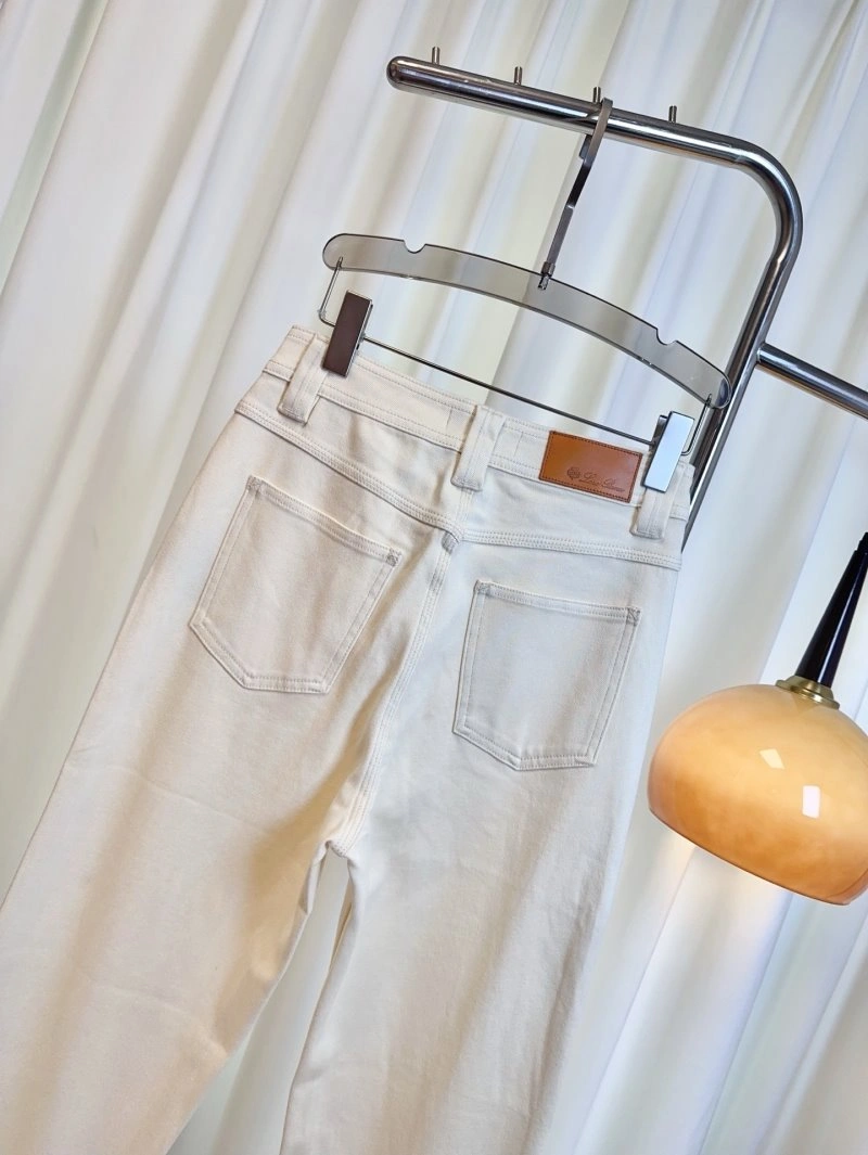 Factory-made Unclassified Brand Jeans