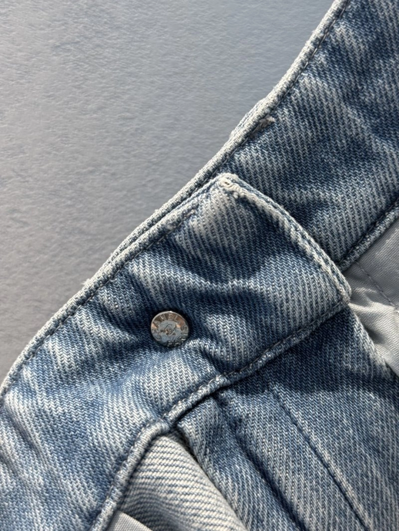 Accurate model Unclassified Brand Jeans