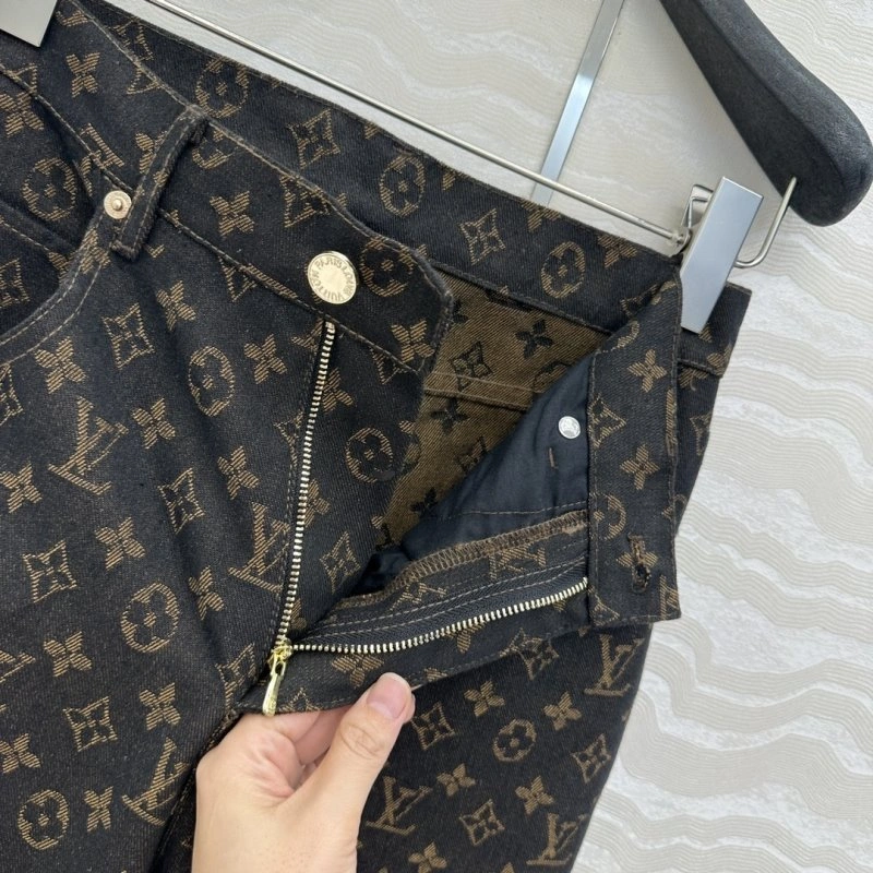 Accurate model Unclassified Brand Jeans