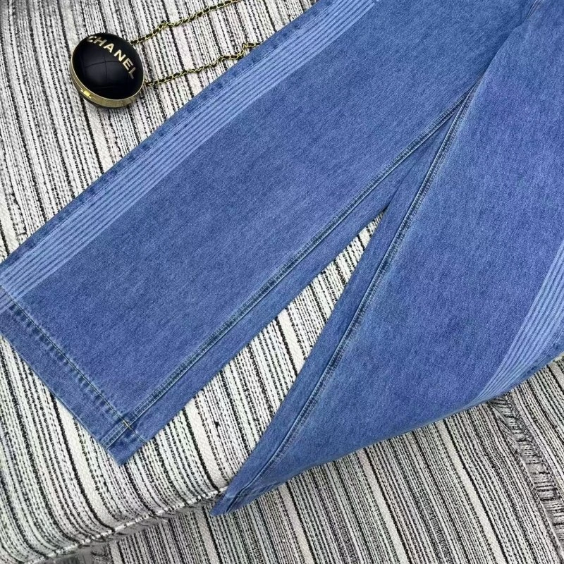 Indistinguishable Unclassified Brand Jeans