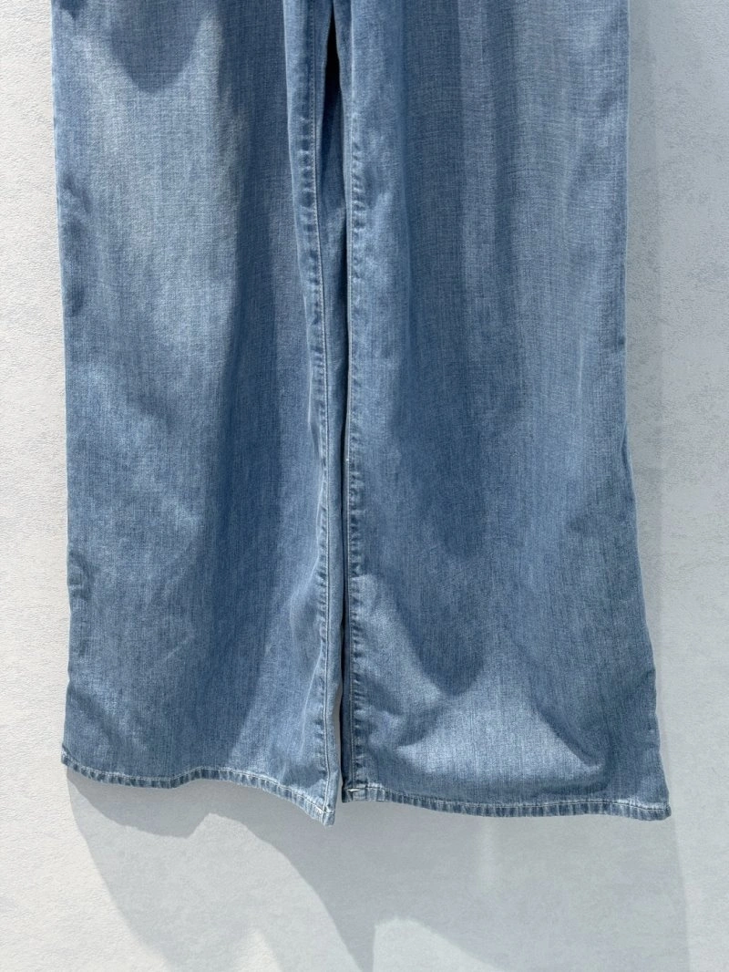 Cut-rate Unclassified Brand Jeans