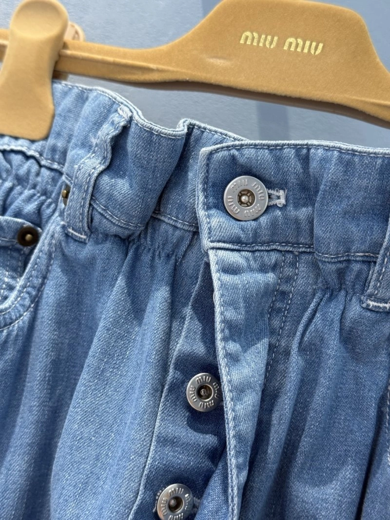 Cut-rate Unclassified Brand Jeans