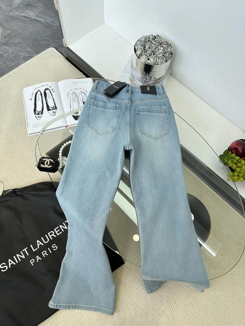 Accurate model Unclassified Brand Jeans