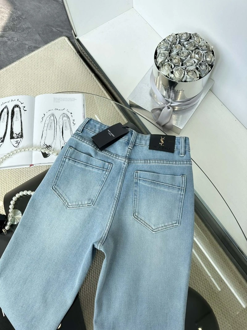Accurate model Unclassified Brand Jeans