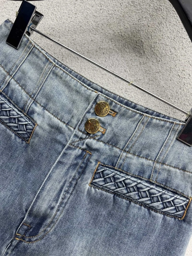 Inexpensive Unclassified Brand Jeans