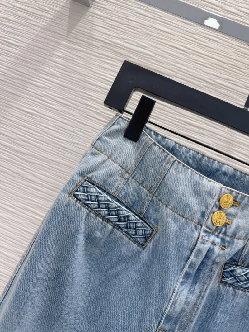 Low-cost Unclassified Brand Jeans