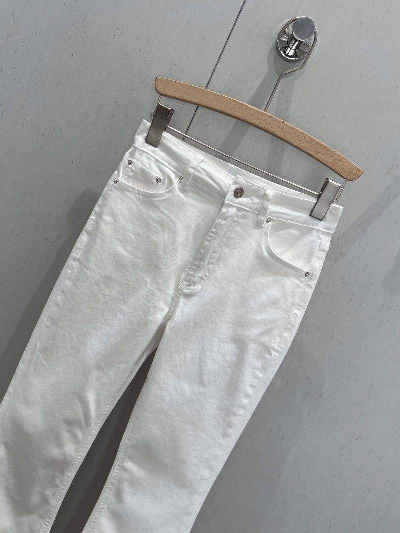 Discounted Unclassified Brand Jeans