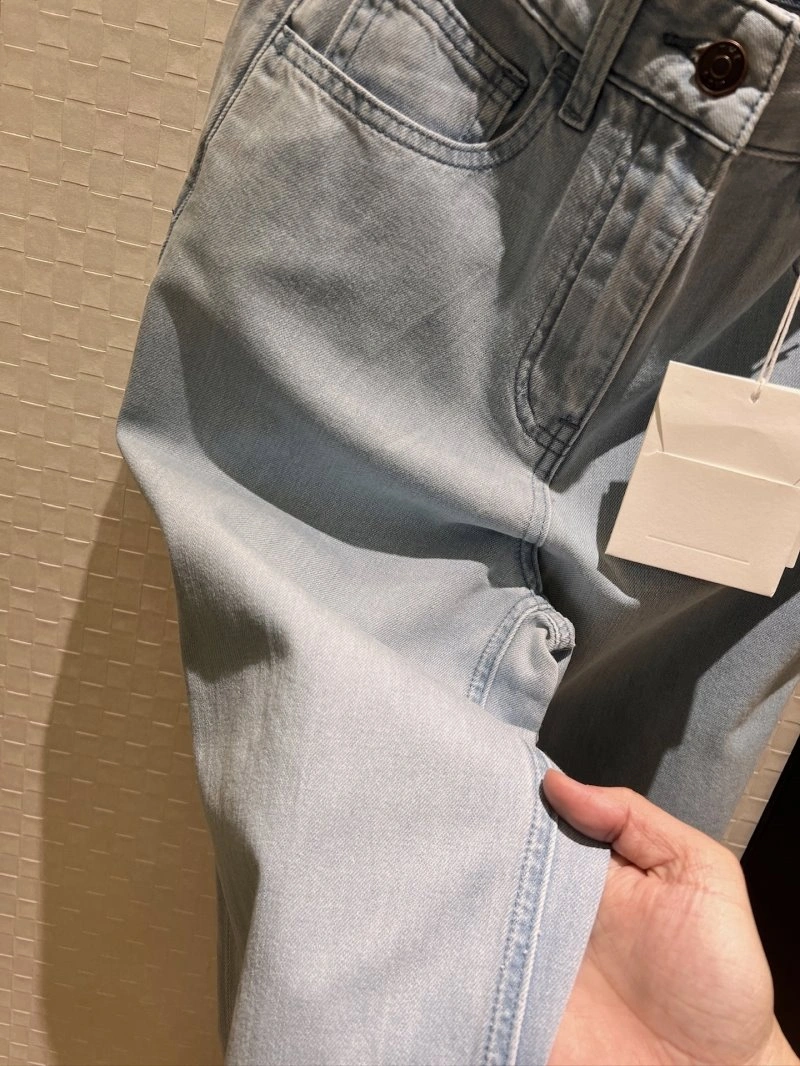 Discounted Unclassified Brand Jeans