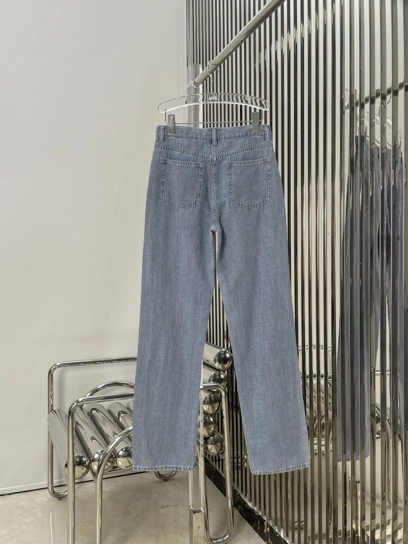 Discounted Unclassified Brand Jeans
