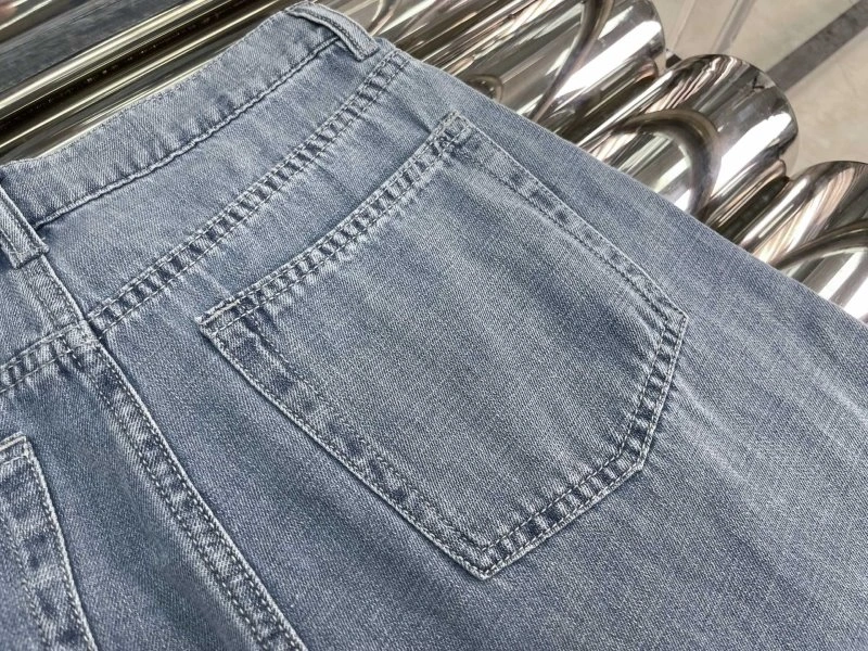Discounted Unclassified Brand Jeans