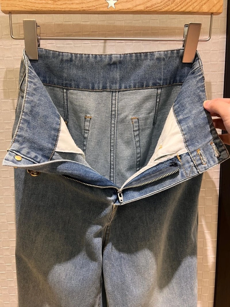 Discounted Unclassified Brand Jeans