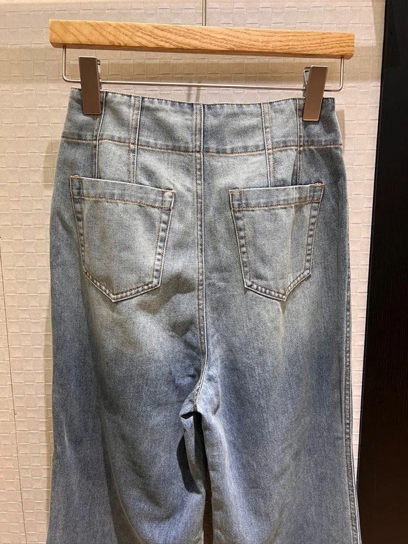Discounted Unclassified Brand Jeans