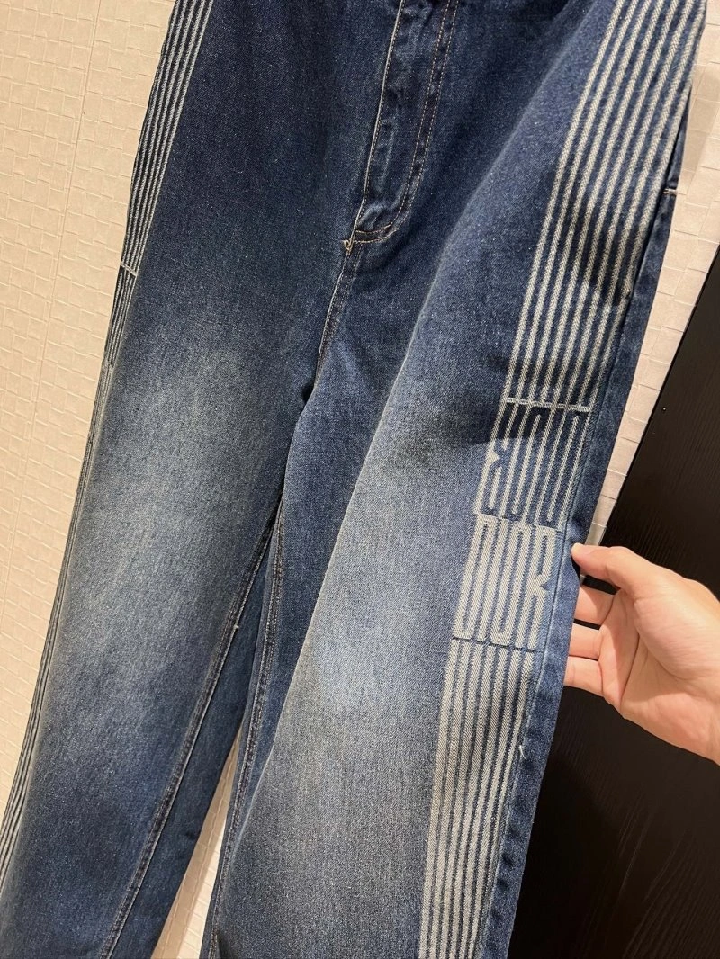 Top match Unclassified Brand Jeans