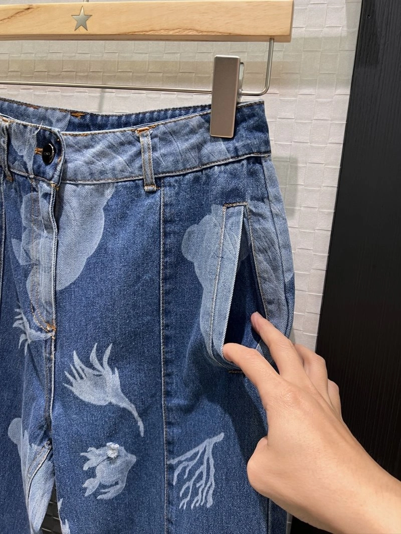 Indistinguishable Unclassified Brand Jeans