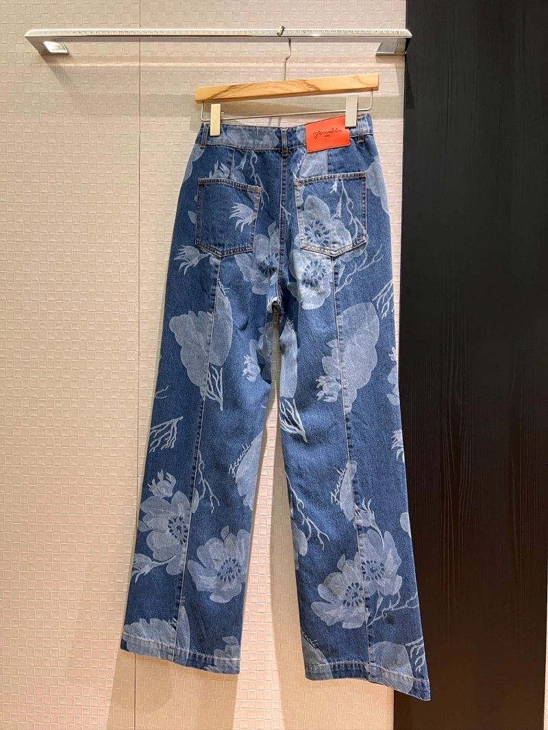 Indistinguishable Unclassified Brand Jeans