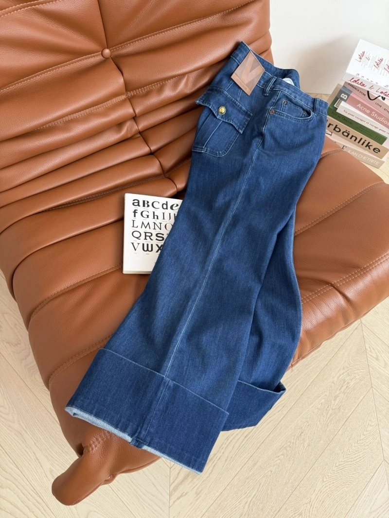 Indistinguishable Unclassified Brand Jeans