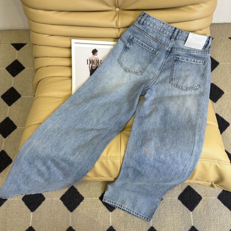 Low-cost Unclassified Brand Jeans