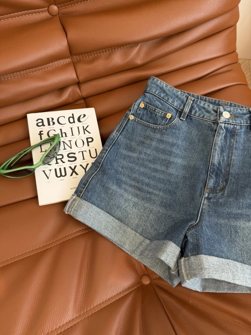 Value-priced Unclassified Brand Jeans