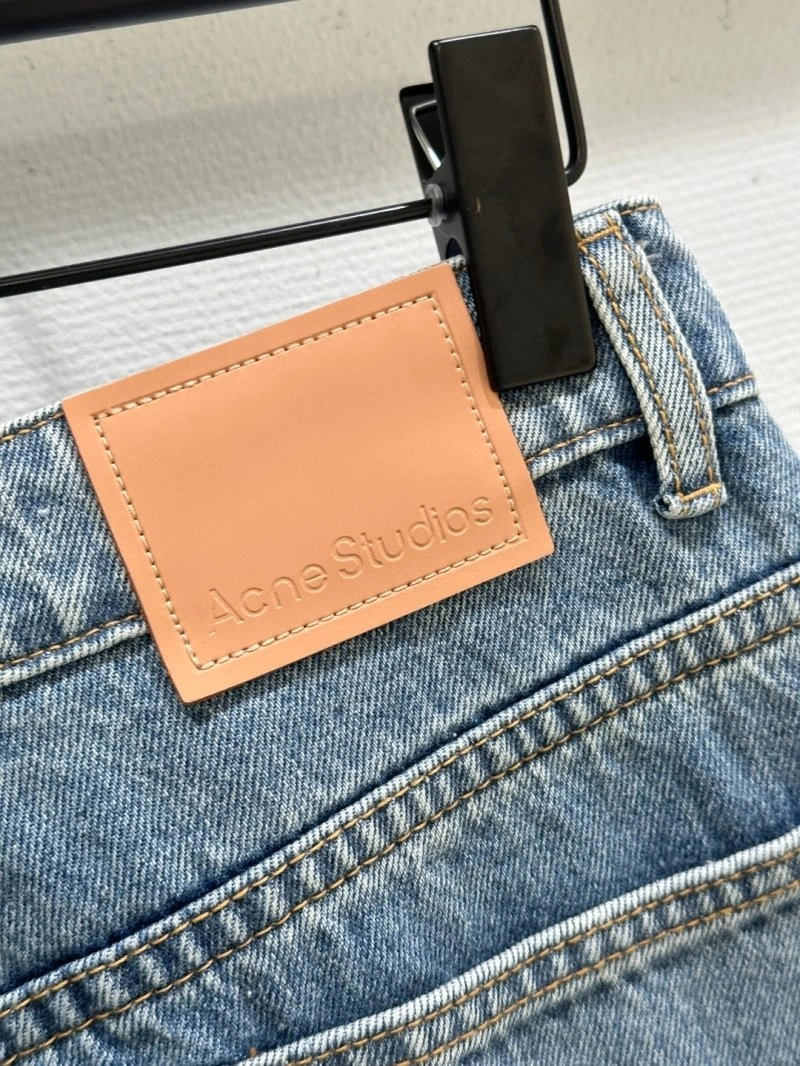 Accurate model Unclassified Brand Jeans