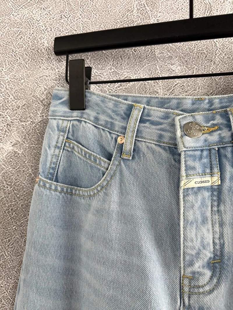 Low-cost Unclassified Brand Jeans