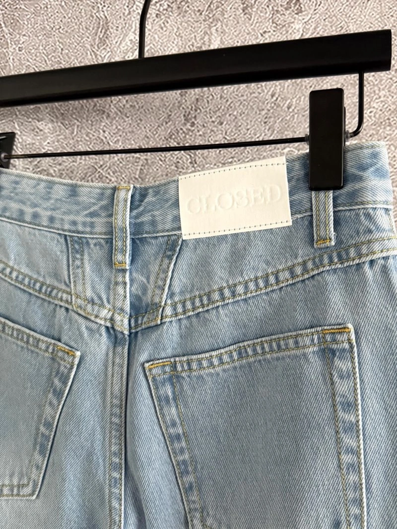 Low-cost Unclassified Brand Jeans