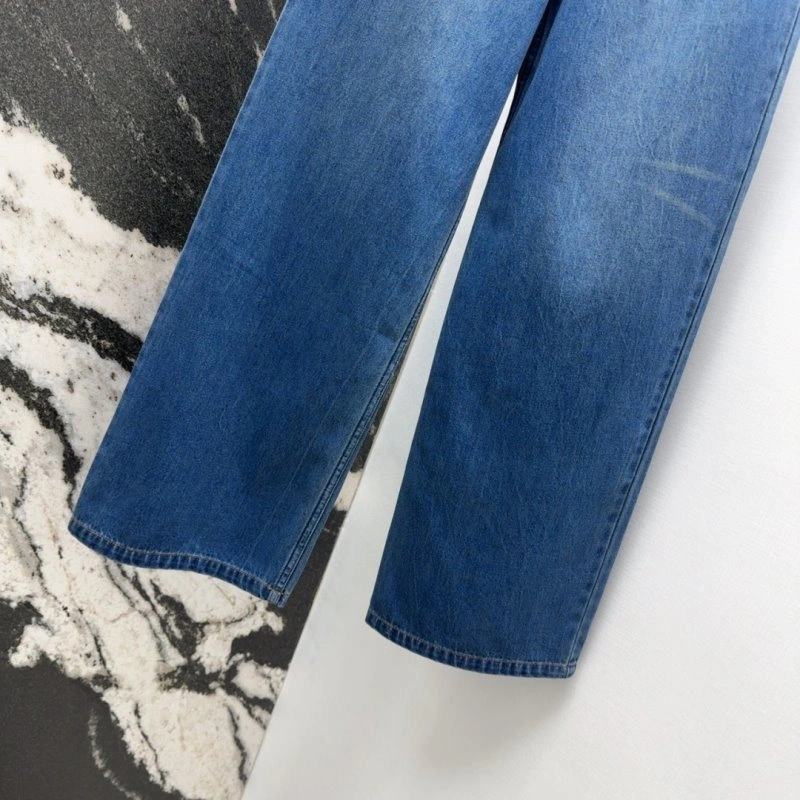 Inexpensive Unclassified Brand Jeans
