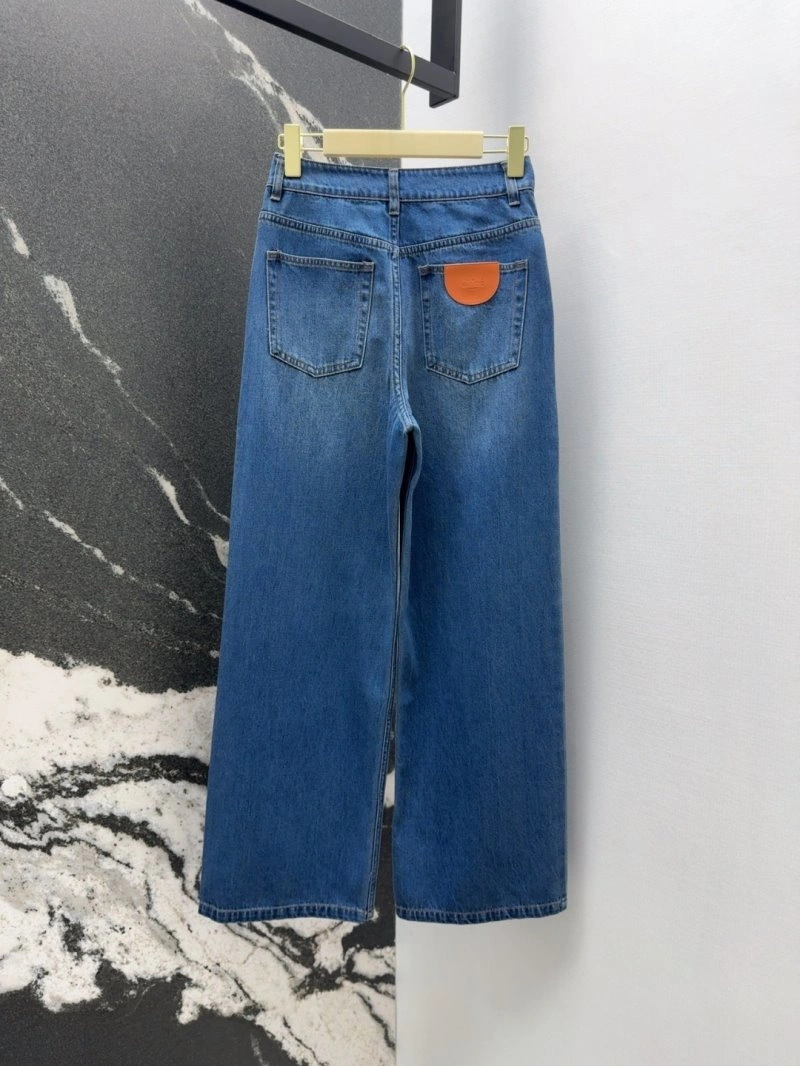 Inexpensive Unclassified Brand Jeans