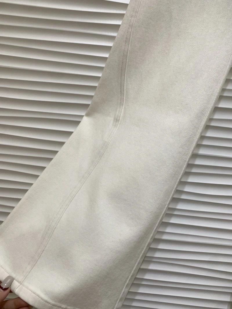 Discounted Unclassified Brand Jeans