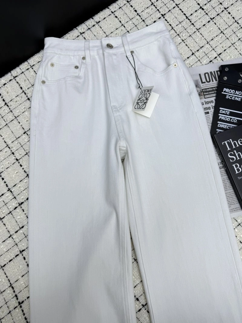 Accurate model Unclassified Brand Jeans
