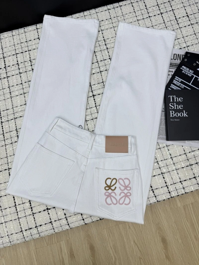 Accurate model Unclassified Brand Jeans