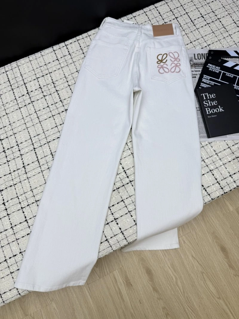 Accurate model Unclassified Brand Jeans
