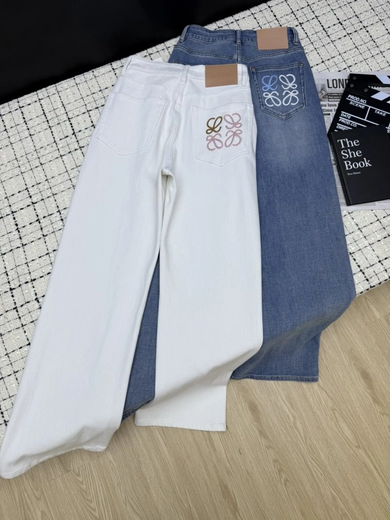 Accurate model Unclassified Brand Jeans